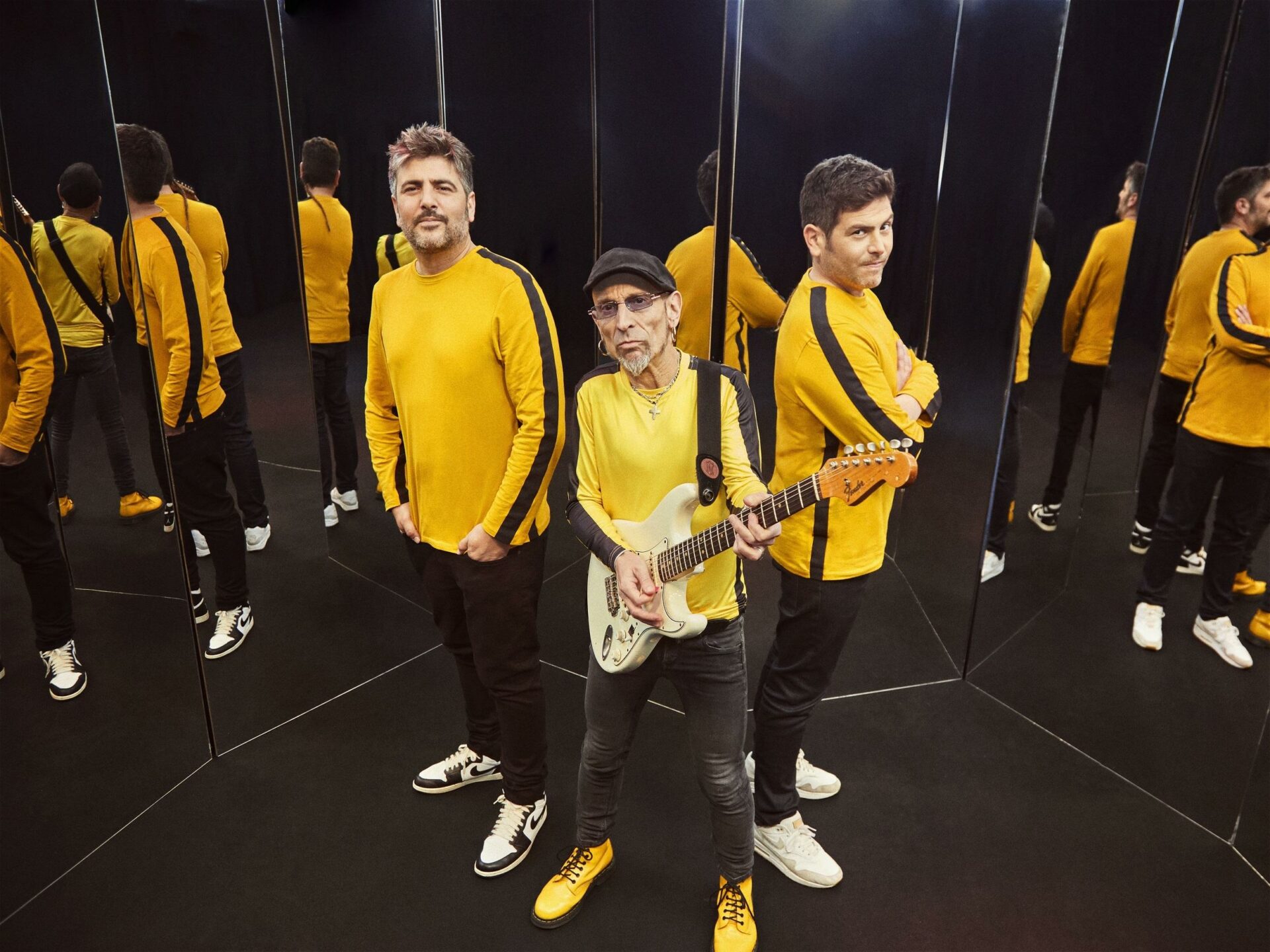 ESTOPA presentan una nueva 'CAMISETA DE ROKANROL'