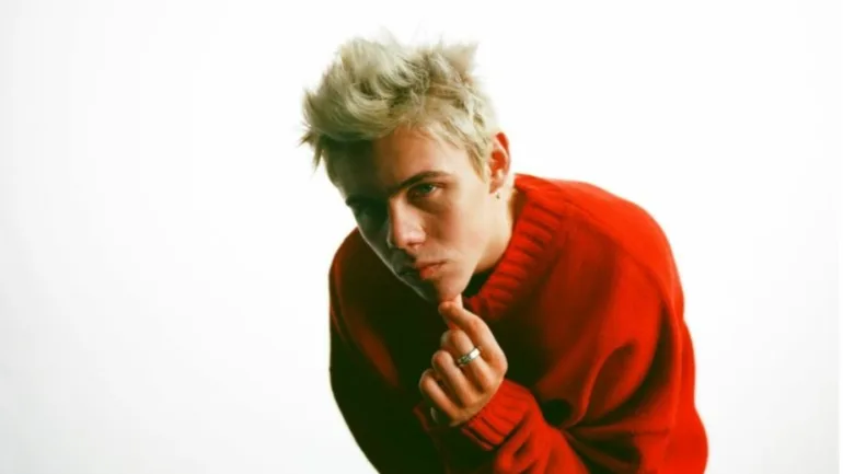 THE KID LAROI publica su álbum debut THE FIRST TIME