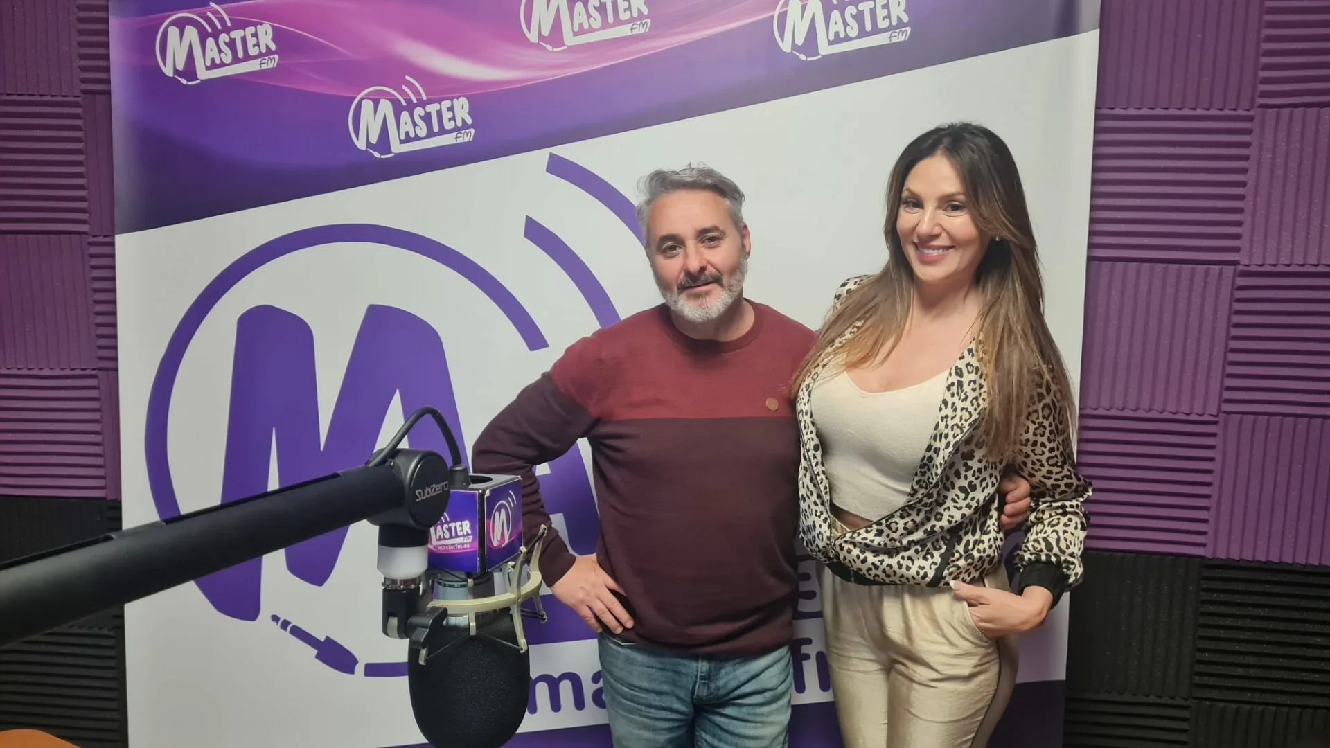 Entrevista Carmen Lemos nos presenta "La Oferta" MASTER FM